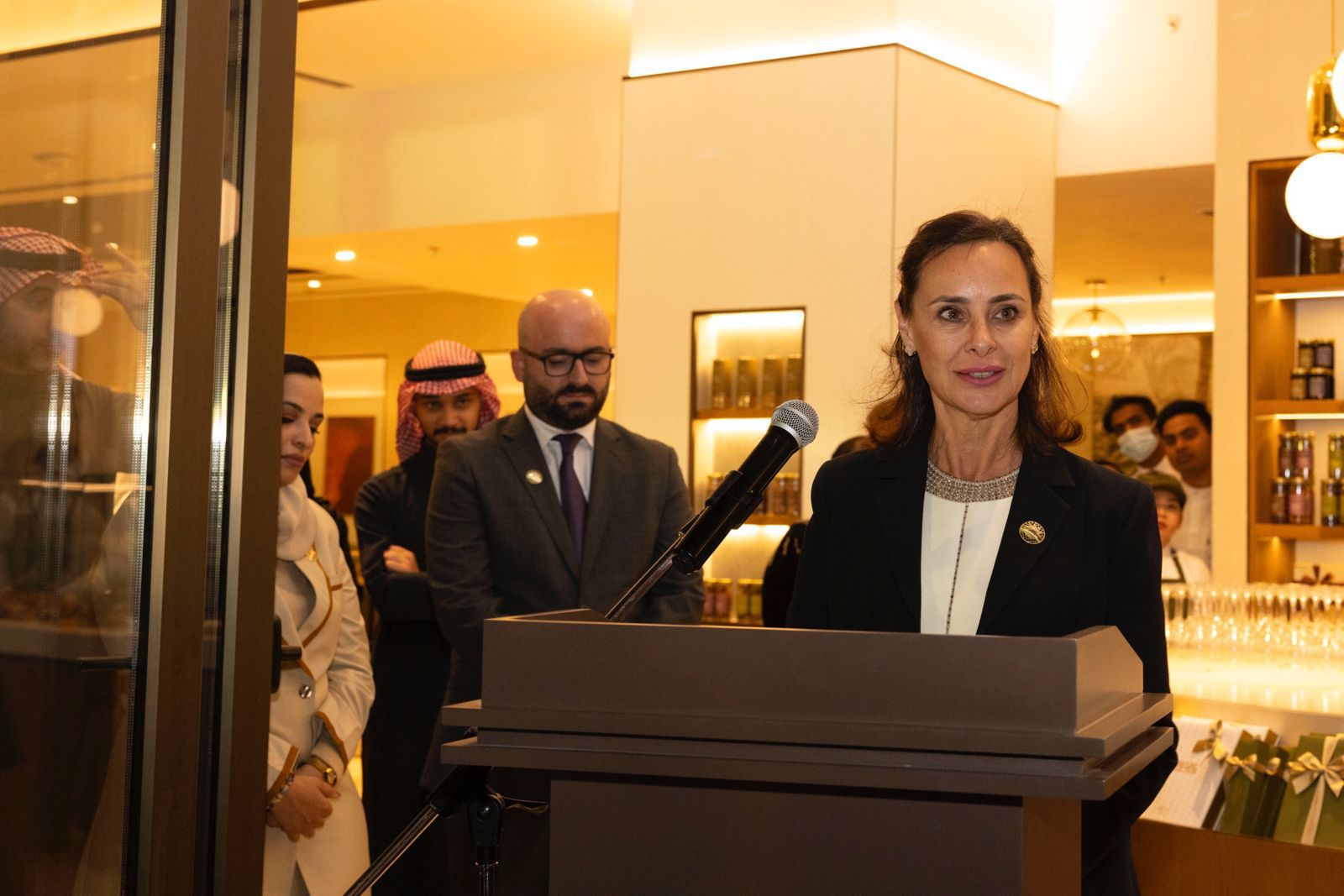 Bateel International Unveils Its Grandest Café and Boutique Location in ...